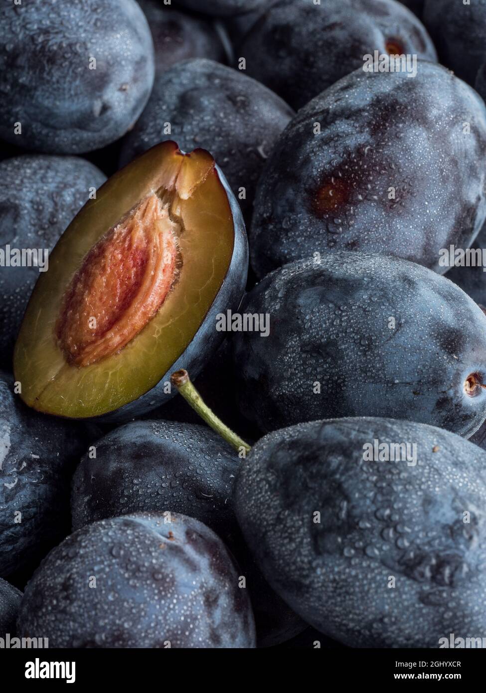 Large fresh plum hi-res stock photography and images - Alamy