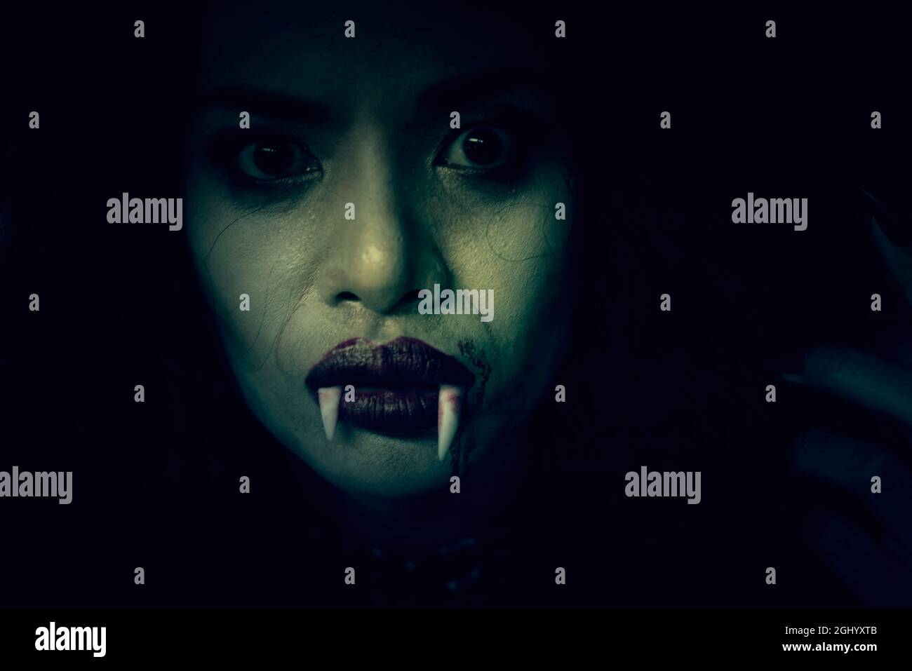 Dead blood mouth vintage hi-res stock photography and images - Alamy