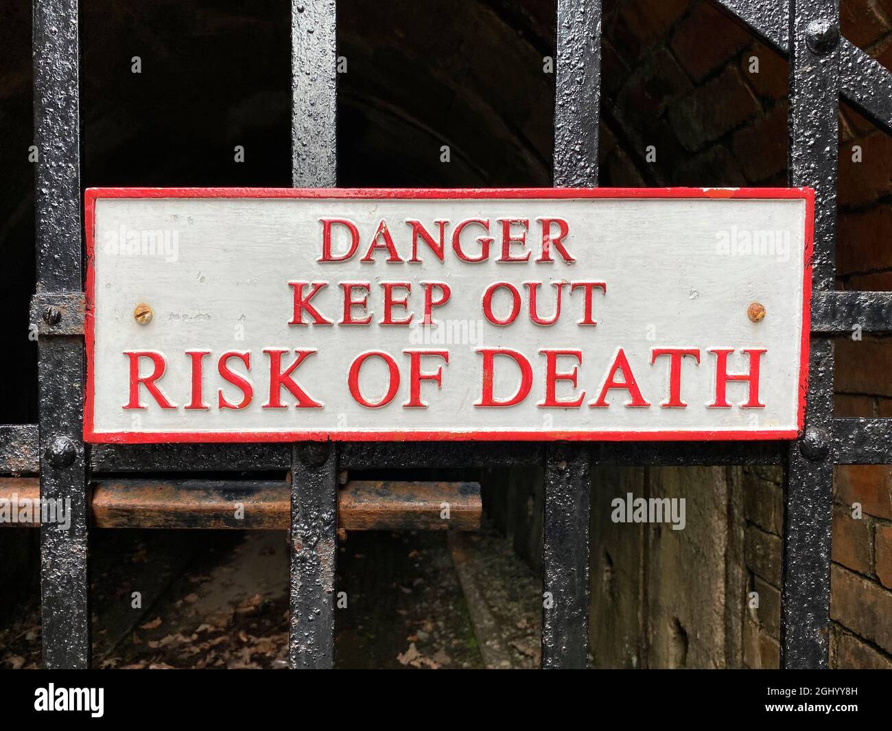 Warning Sign - Danger - Risk of Death - Keep Out Stock Photo - Alamy