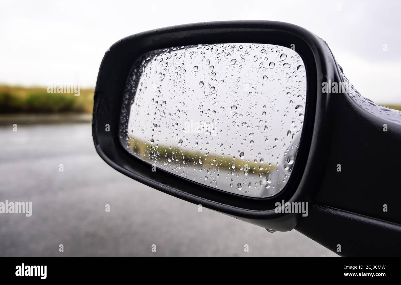 Wet liquid texture hi-res stock photography and images - Alamy