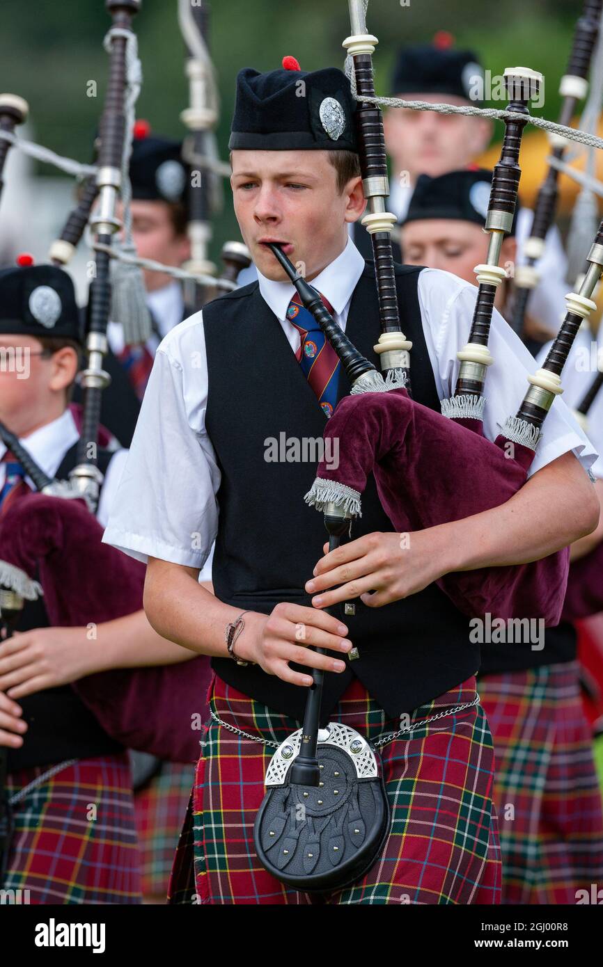 Cowal highland games pipe band hi-res stock photography and images - Alamy