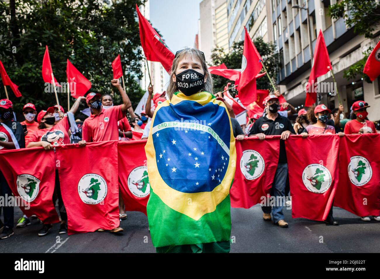 Jair bolsonaro flag mask hi-res stock photography and images - Alamy