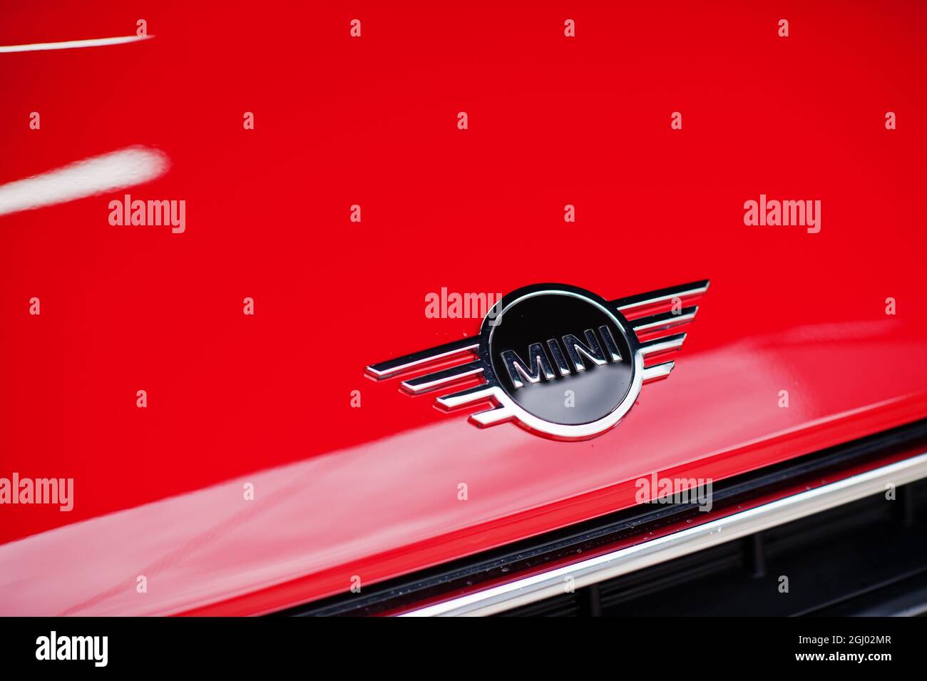 Mini cooper s logo hi-res stock photography and images - Alamy
