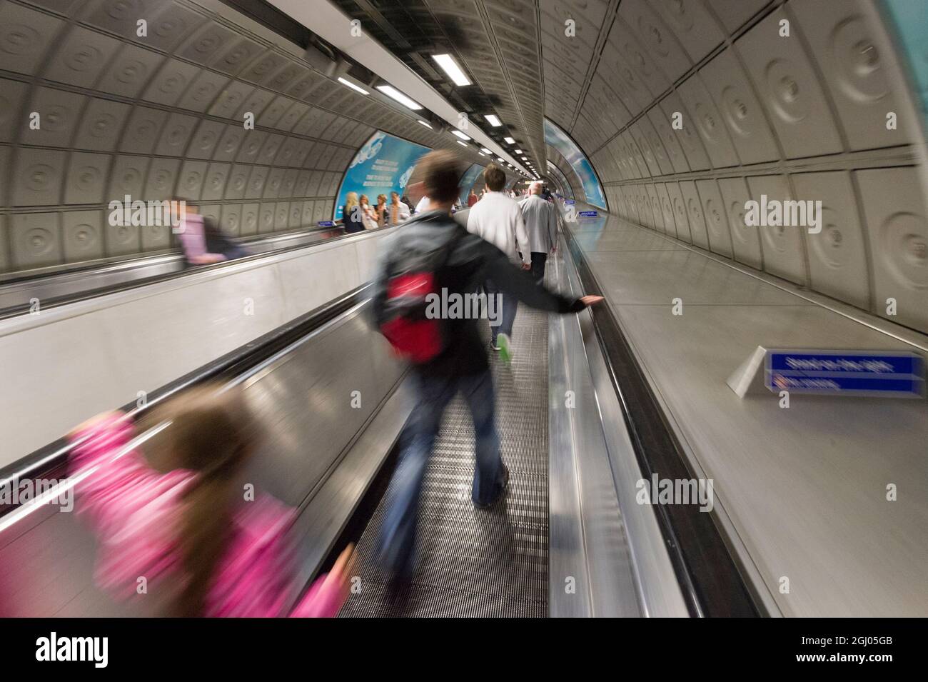 Bakerloo line underground station hi-res stock photography and images ...