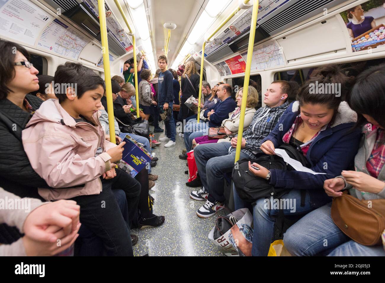 Northern line london underground train hi-res stock photography and ...