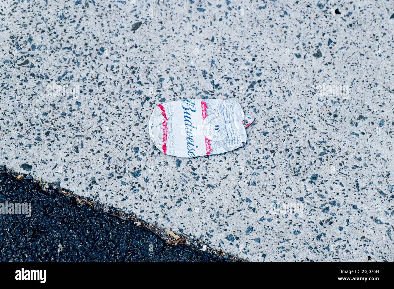 Trash can in the neighborhood hi-res stock photography and images - Alamy