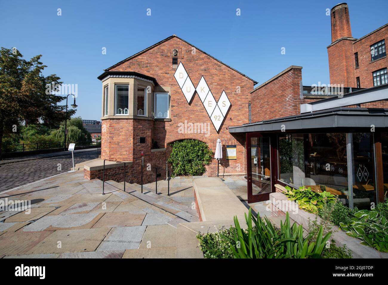 Dukes 92 Restaurant and Bar. Castlefield, Manchester Stock Photo - Alamy