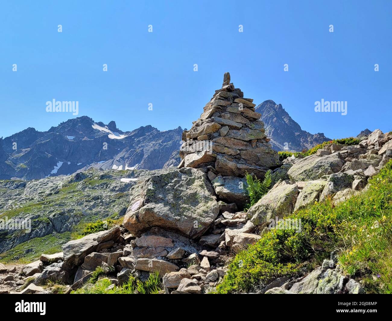 Mountain cairn hi-res stock photography and images - Alamy