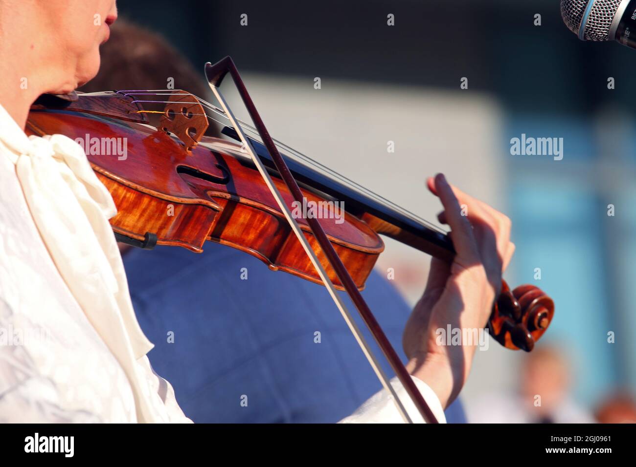 1720 red mendelssohn stradivarius hi-res stock photography and images ...