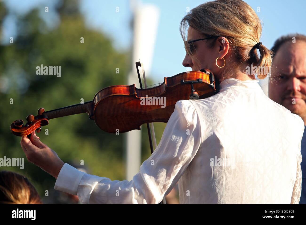 1720 red mendelssohn stradivarius hi-res stock photography and images ...