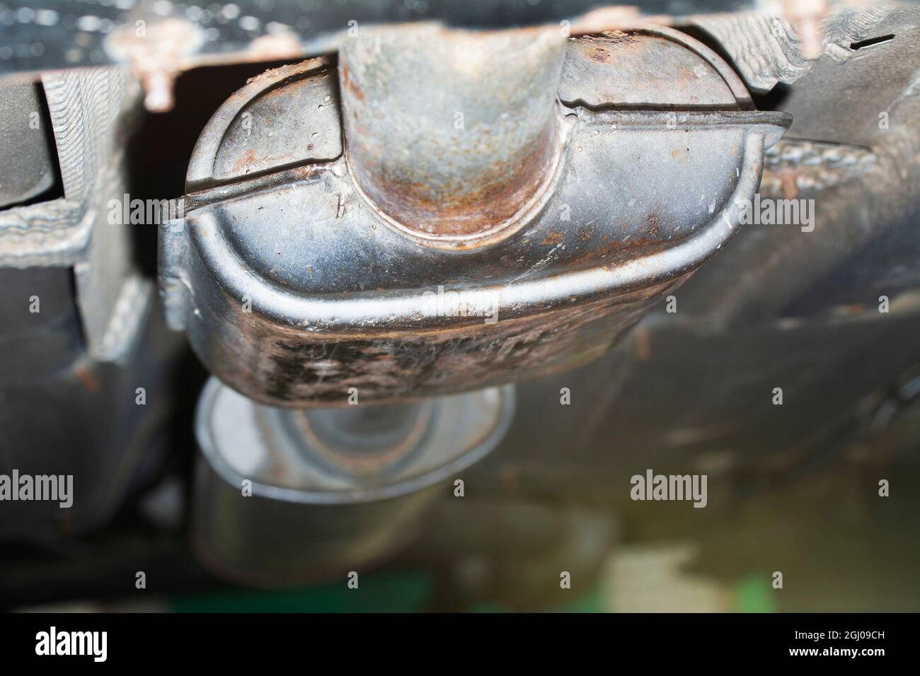 Car exhaust pipe hi-res stock photography and images - Alamy