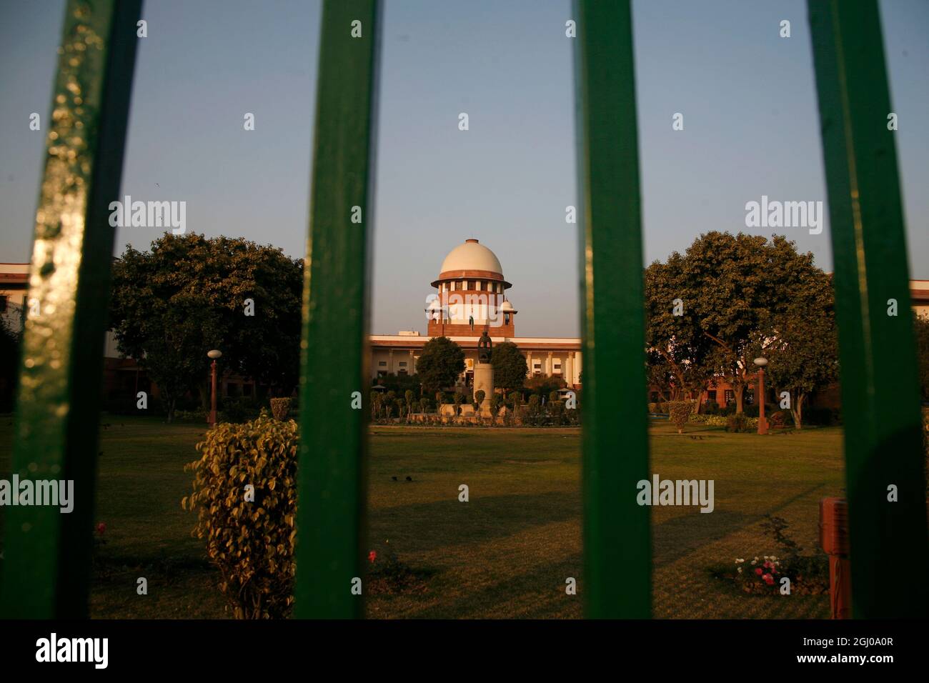 A general view of main building of the Indian Supreme court In New ...