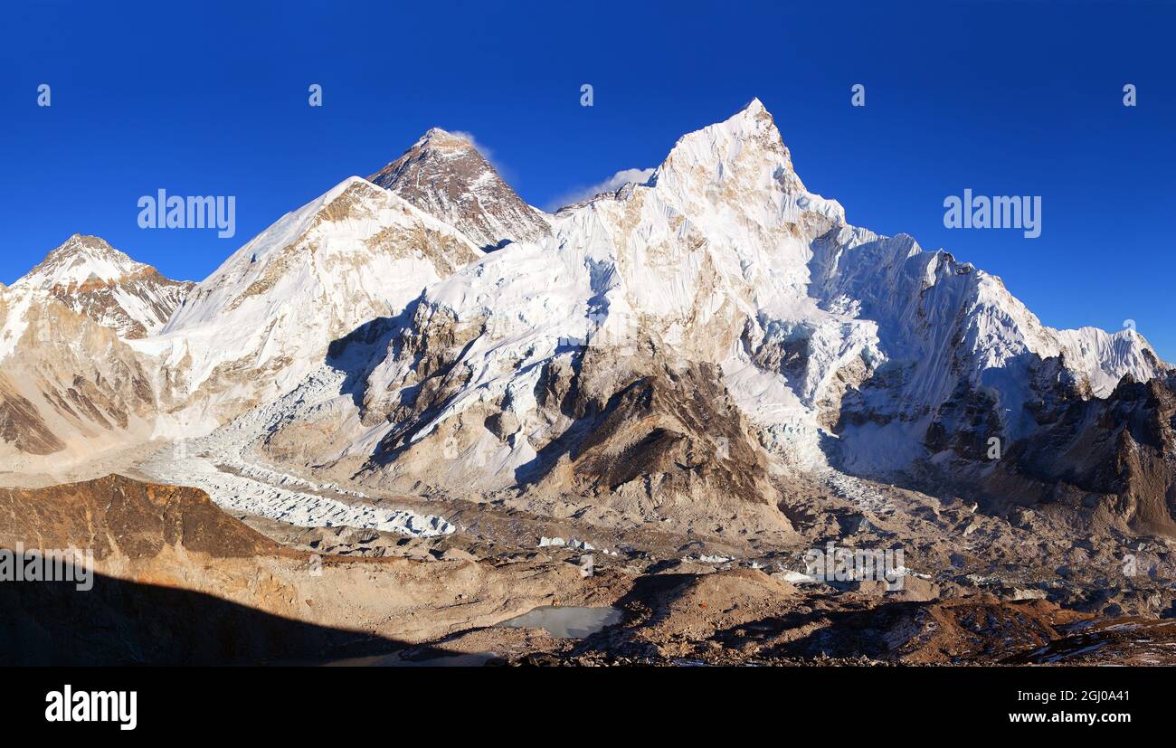 Evening sunset panoramic view of mount Everest with beautiful blue sky ...