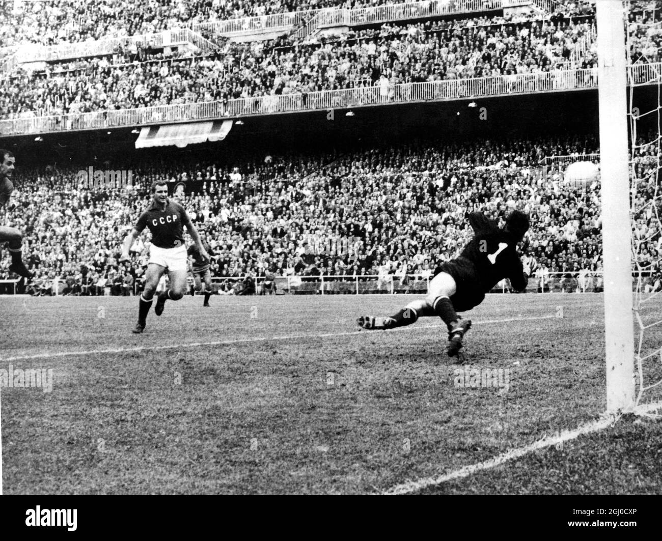 1964 European Nations Cup Spain v Russia Spains Pereda opens the ...