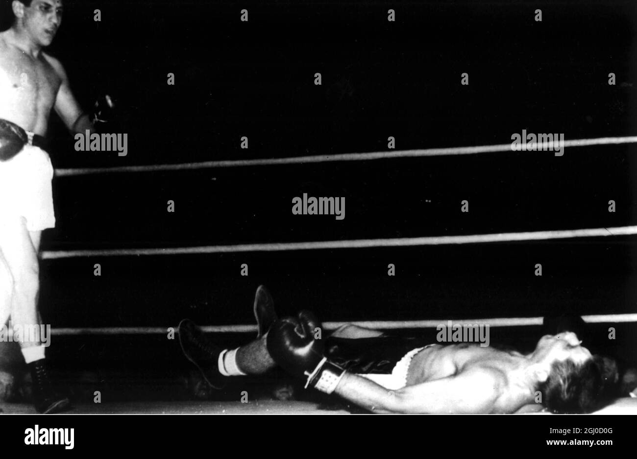 10 count boxing hi-res stock photography and images - Alamy