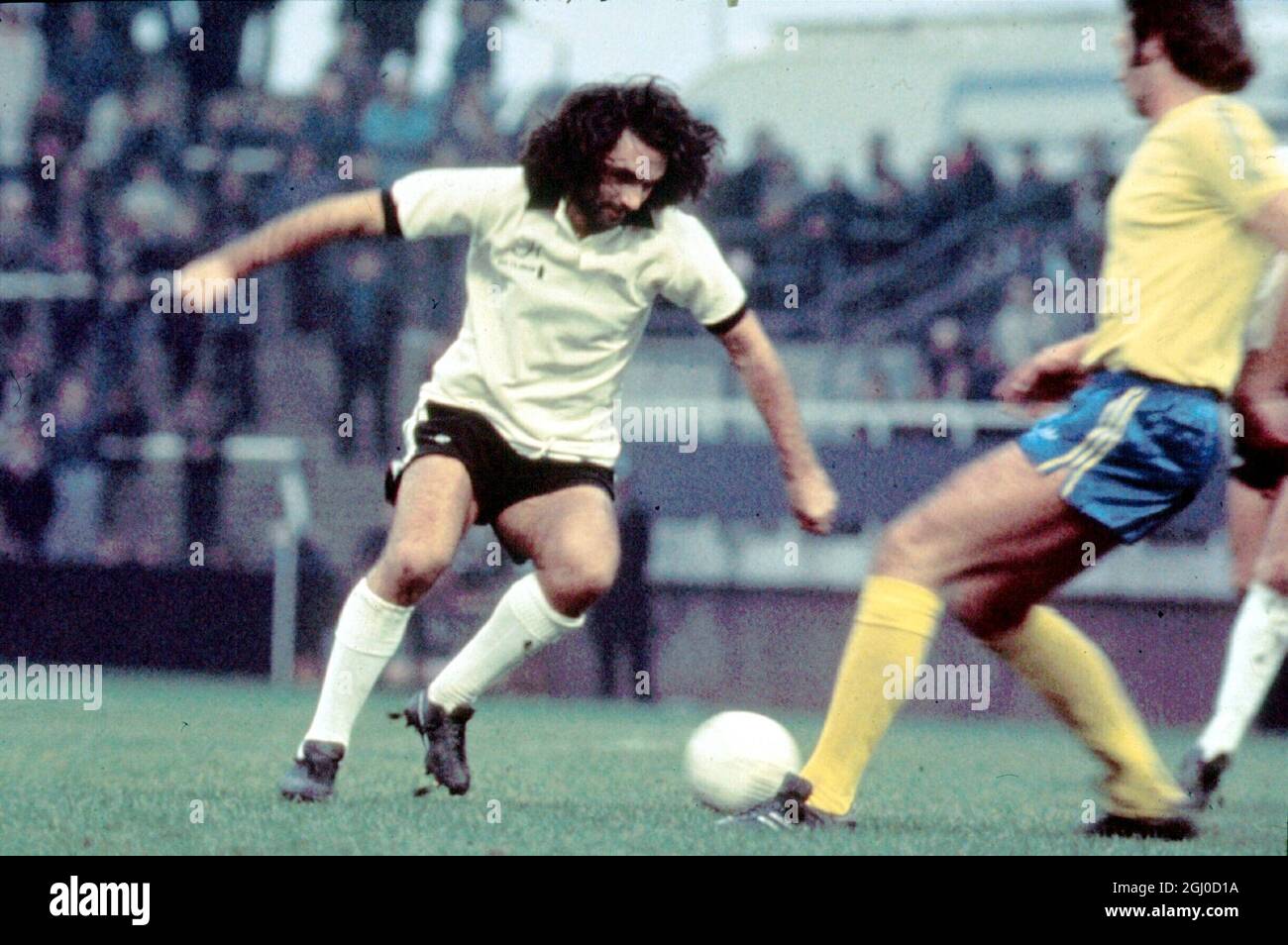 George best hi-res stock photography and images - Alamy