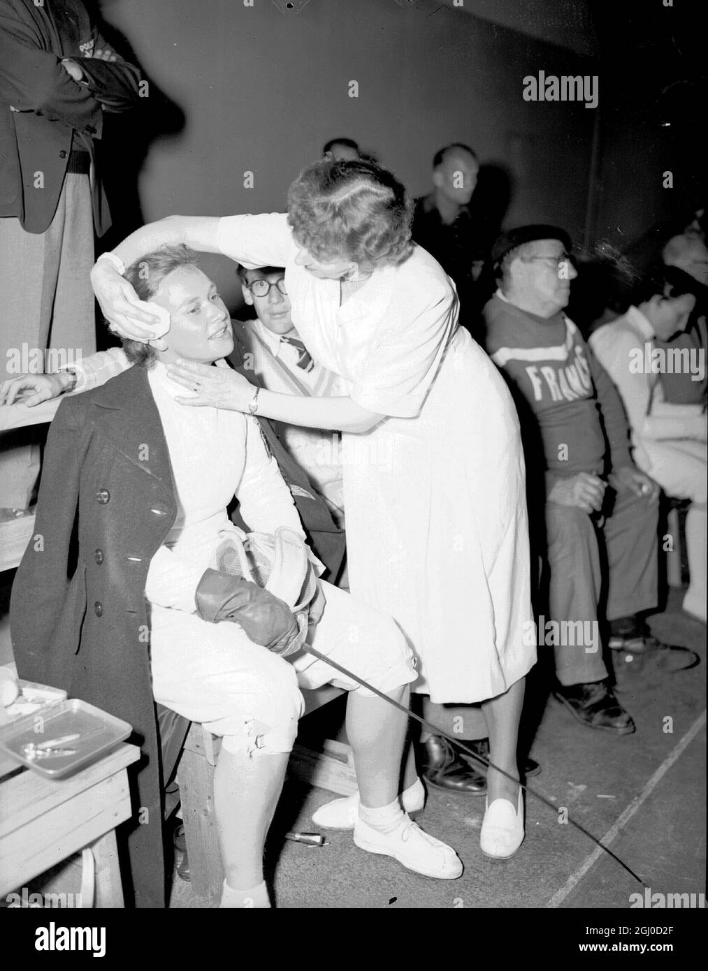 1952 olympics fencing hi-res stock photography and images - Alamy