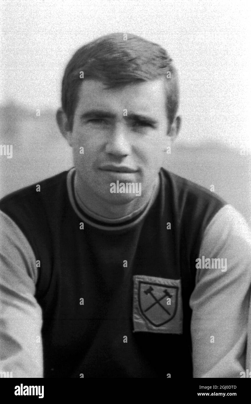 Ron Boyce, West Ham Utd player 17th August 1965 Stock Photo - Alamy