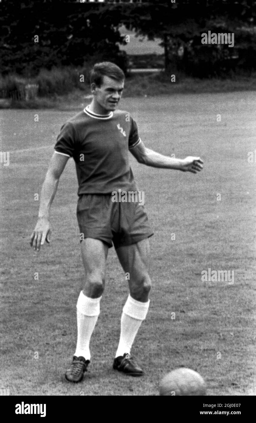 Eddie McCreadie, Chelsea Football Player 26th July 1964 Stock Photo - Alamy