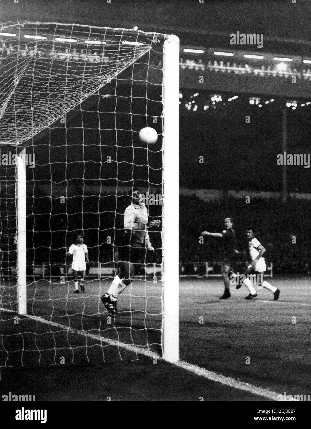 1968 European Cup Final Manchester Utd v Benfica Manchester Utd beat ...