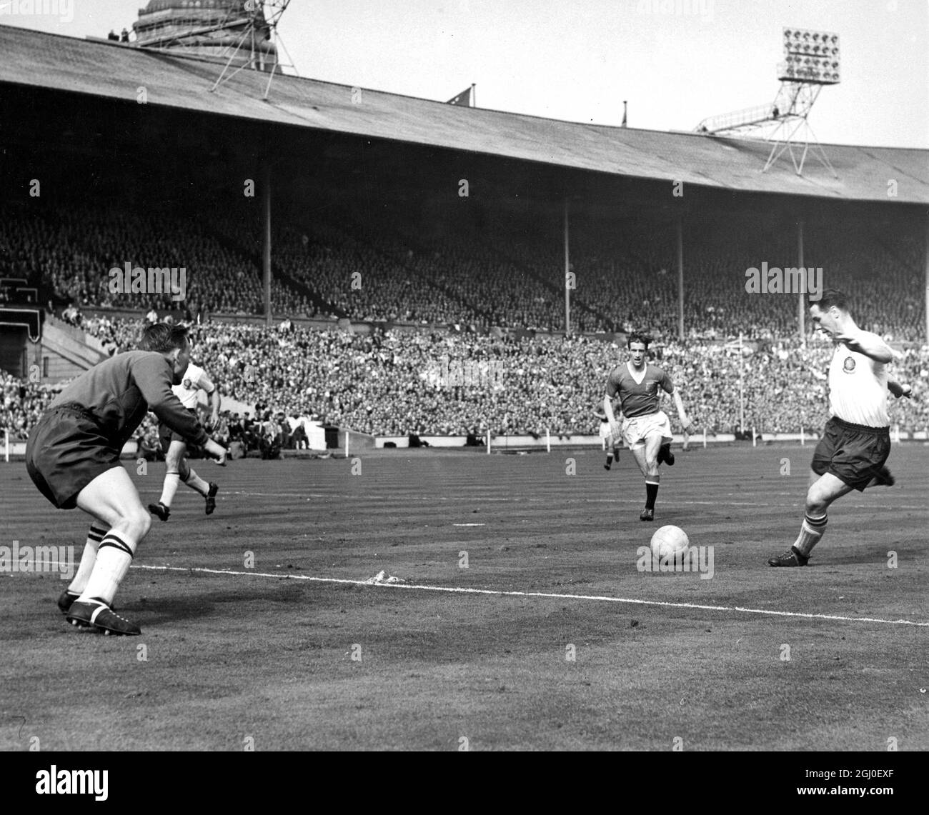 1958 FA Cup Final Manchester United v Bolton Wanderers Higgins, the ...