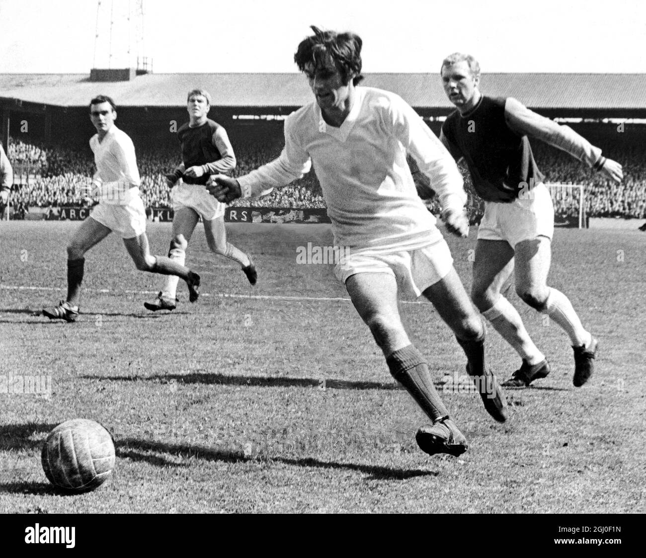 George Best Black And White Photos at Stephanie Bauer blog