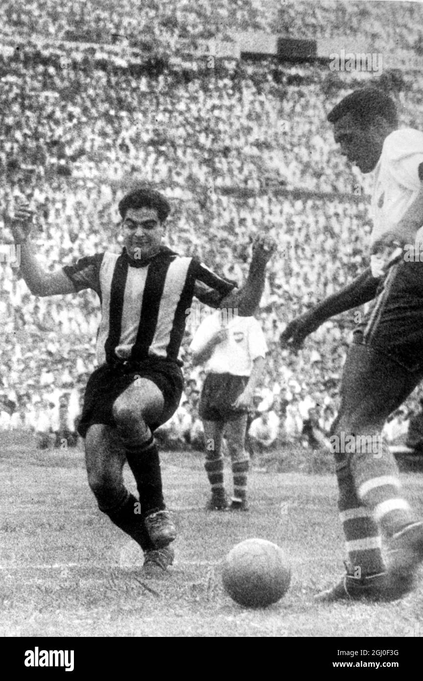 Luis Cubilla (left) outside right of Uruguay's Penarol Team, in action ...