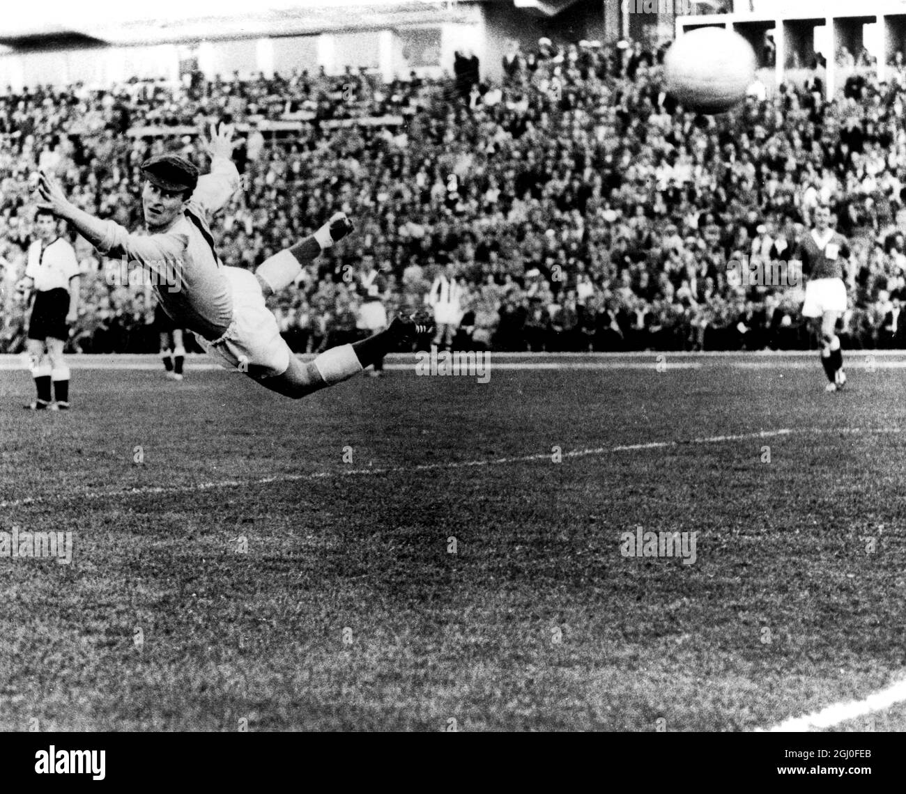 World cup football west germany 1958 hi-res stock photography and ...