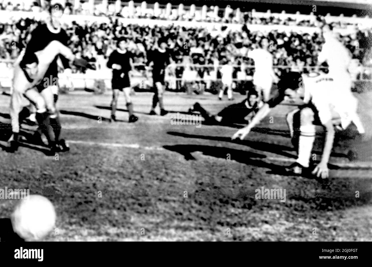 1962 world cup hi-res stock photography and images - Alamy