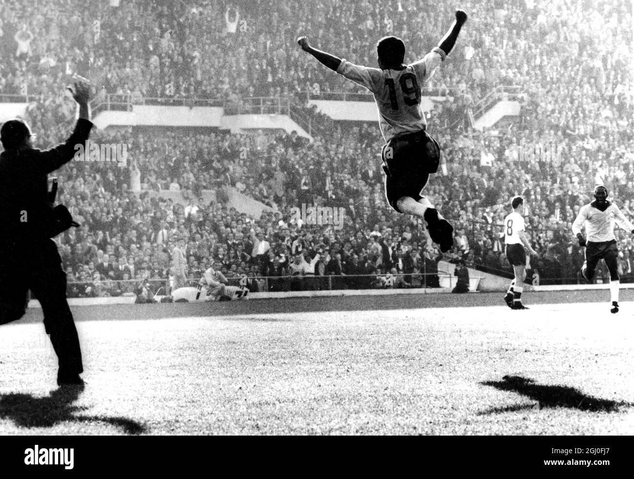 1962 World Cup Brazil v Czechoslovakia Vava of Brazil scores the third ...