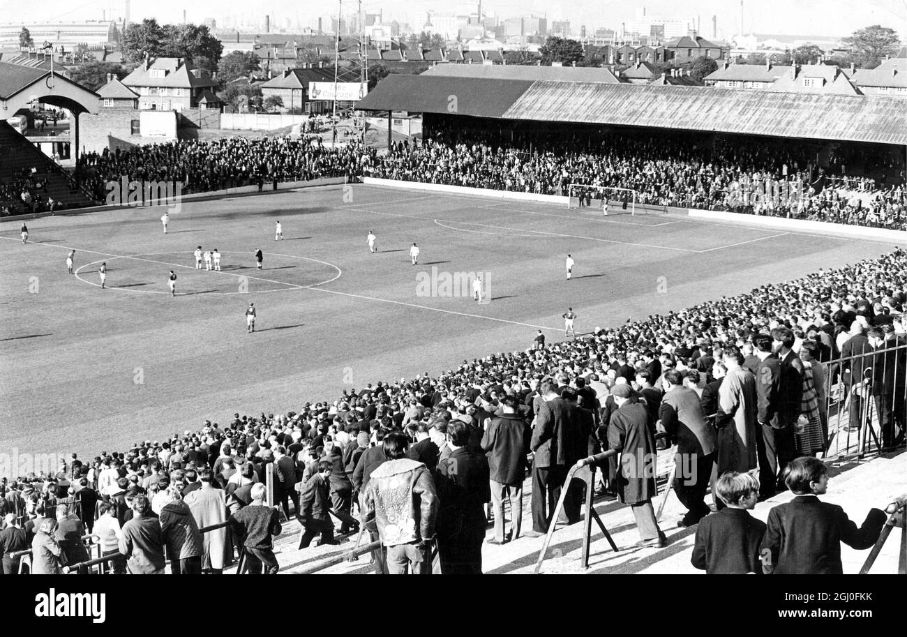 Charlton athletic 1960 hi-res stock photography and images - Alamy