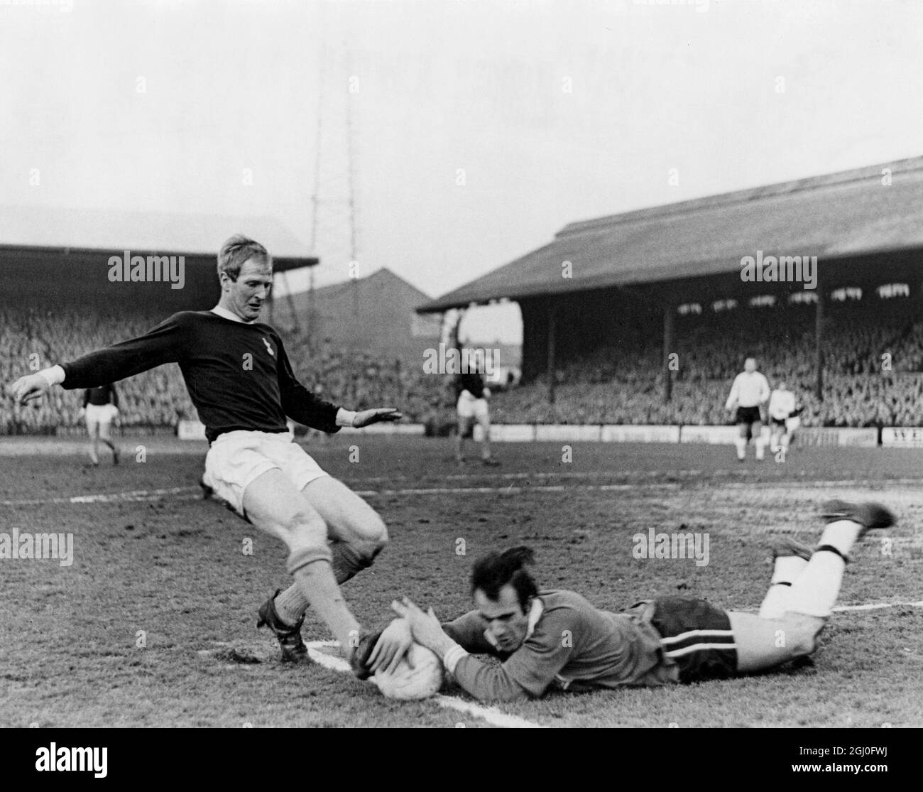 Tony mono hi-res stock photography and images - Alamy