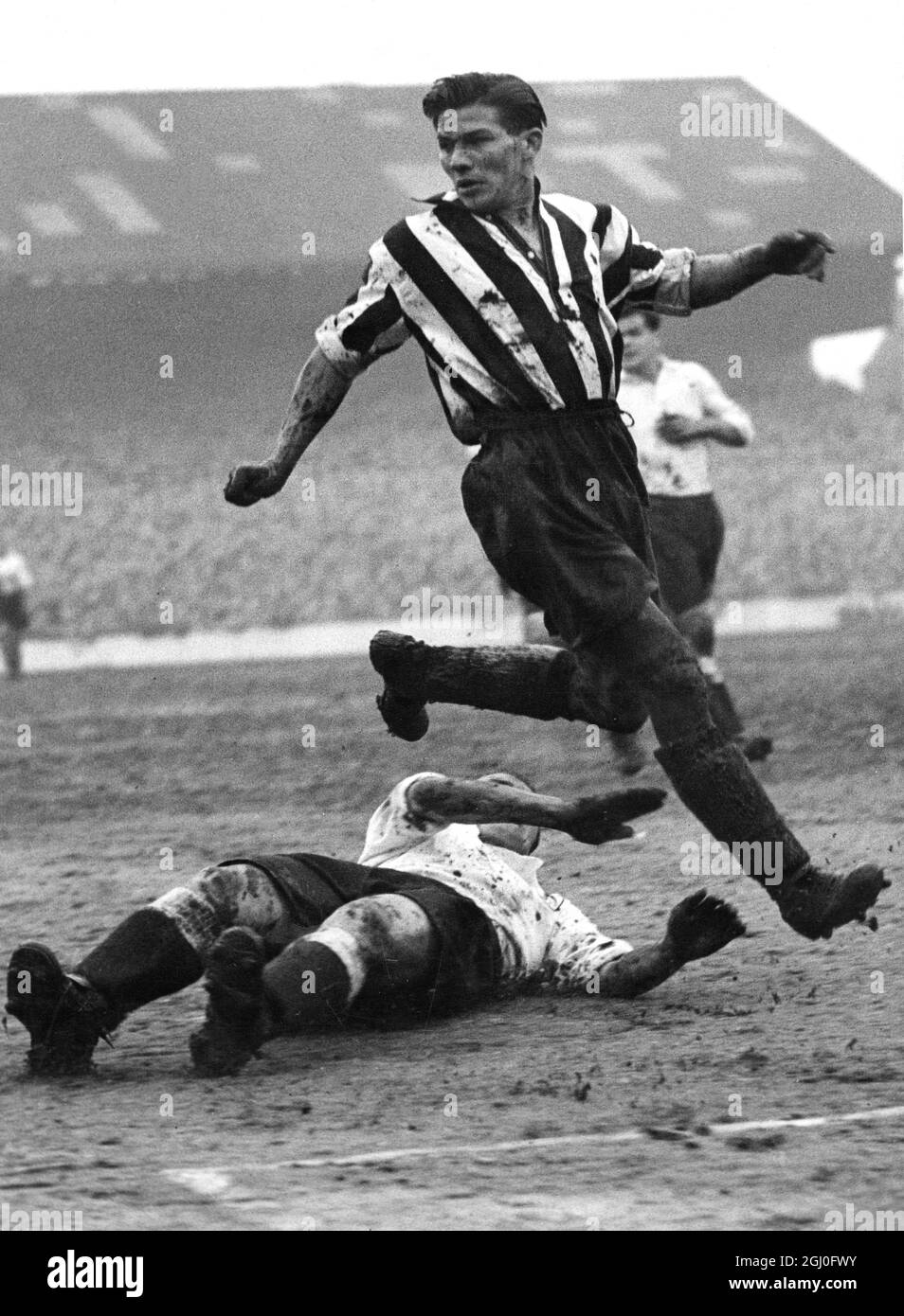 Tottenham Hotspur v Newcastle United George Robledo, the Newcastle ...