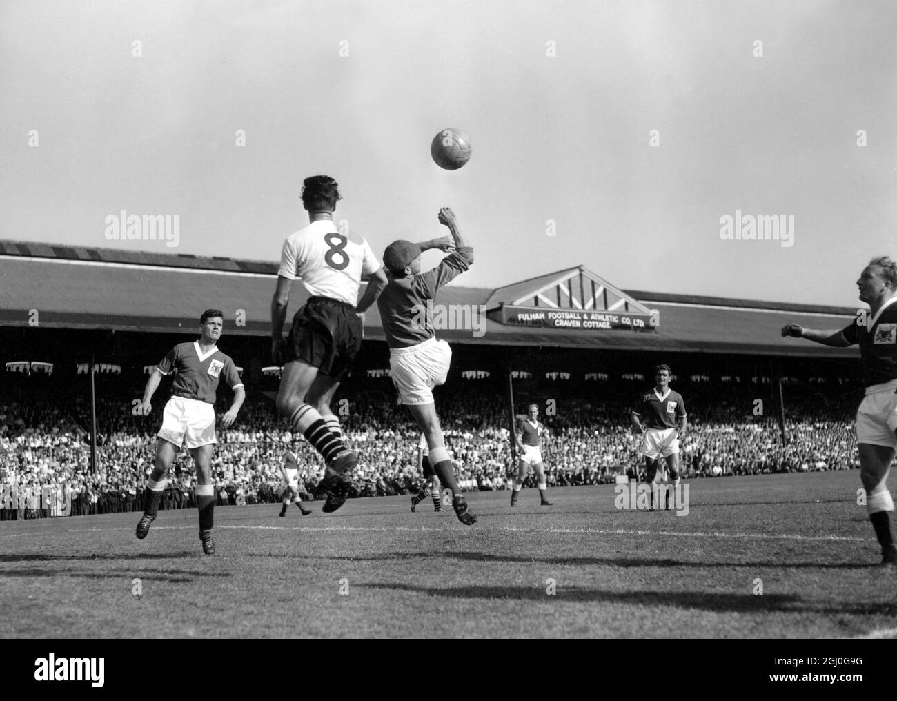 Fulham v nottingham forest hi-res stock photography and images - Alamy