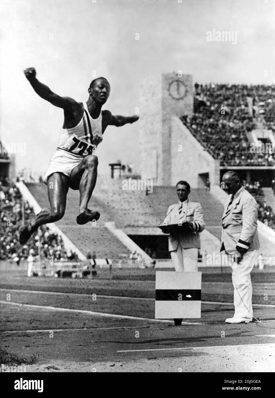 Jesse owens hi-res stock photography and images - Alamy