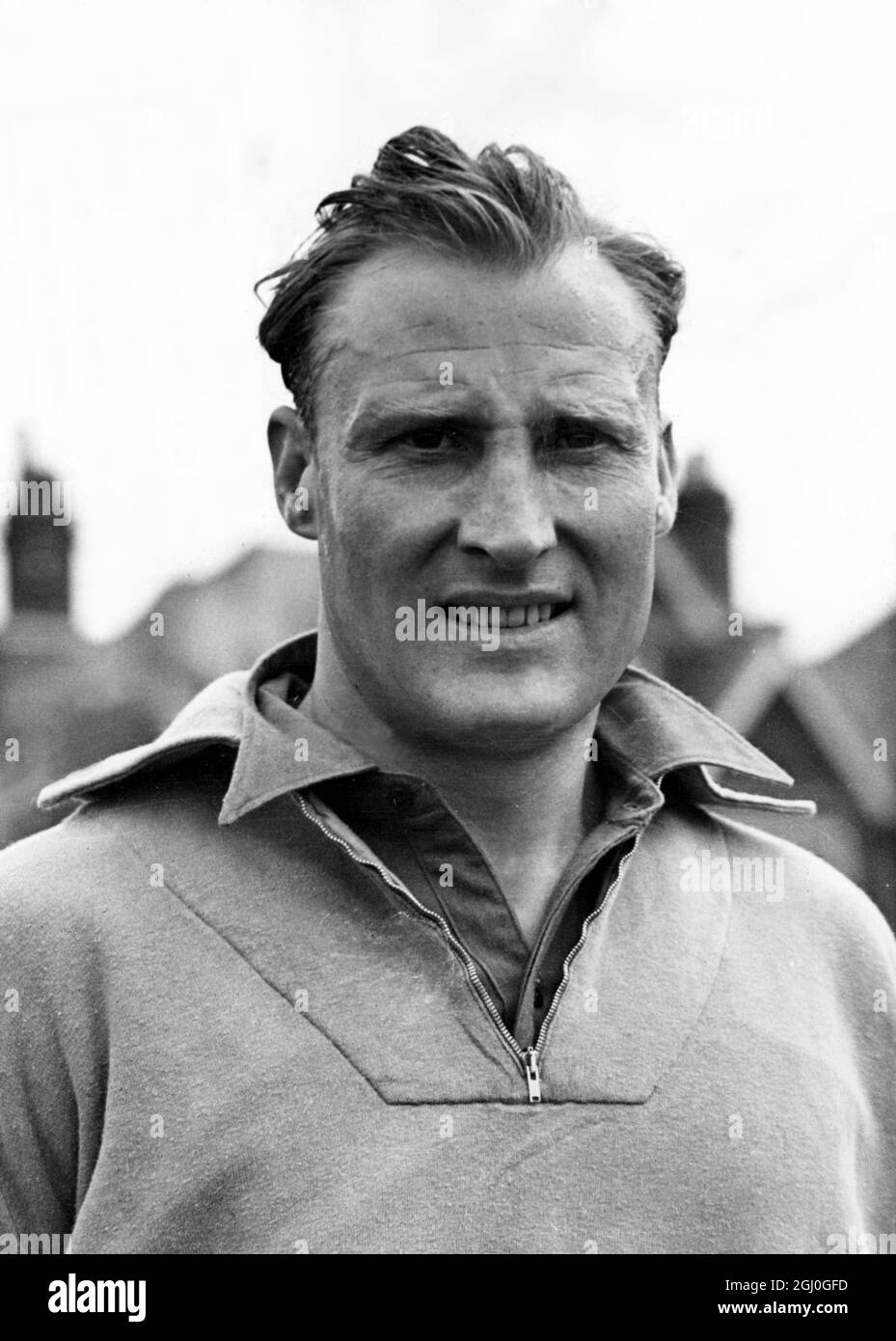 Bert williams goalkeeper hi-res stock photography and images - Alamy