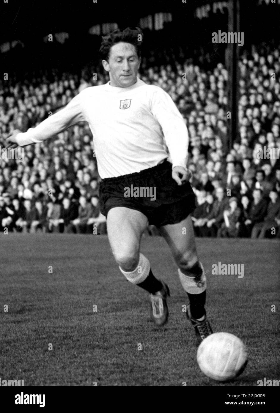 Bobby Howfield, Fulham outside-left. February 1964 Stock Photo - Alamy