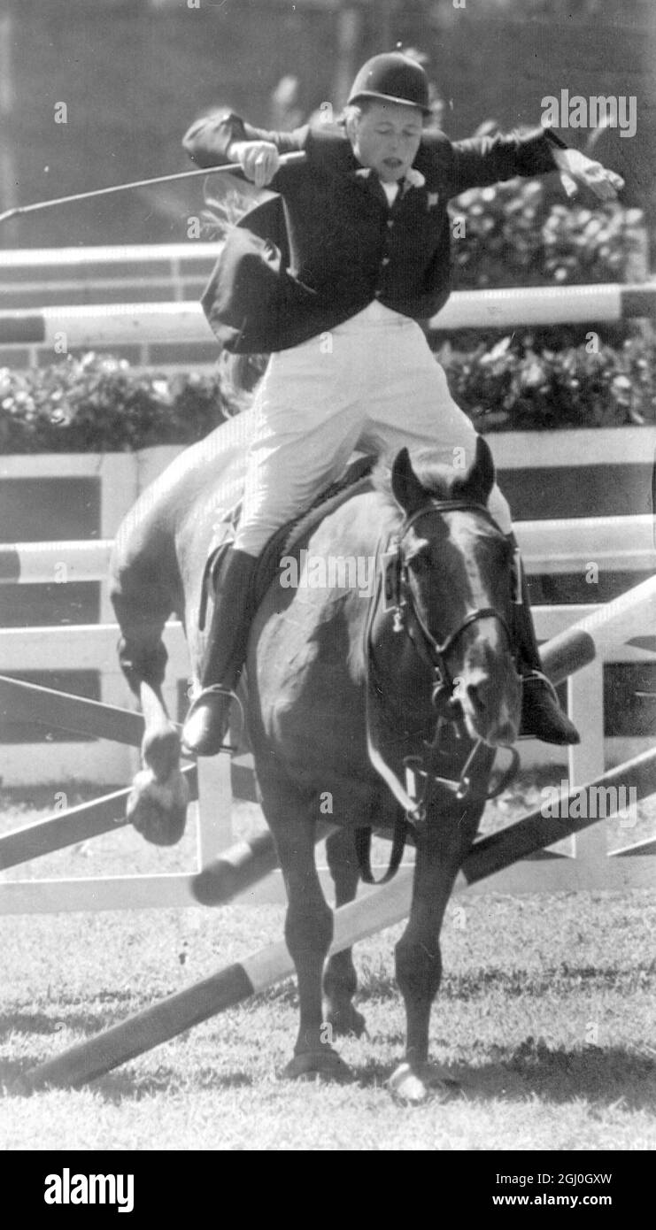 Pat smythe olympics hi-res stock photography and images - Alamy