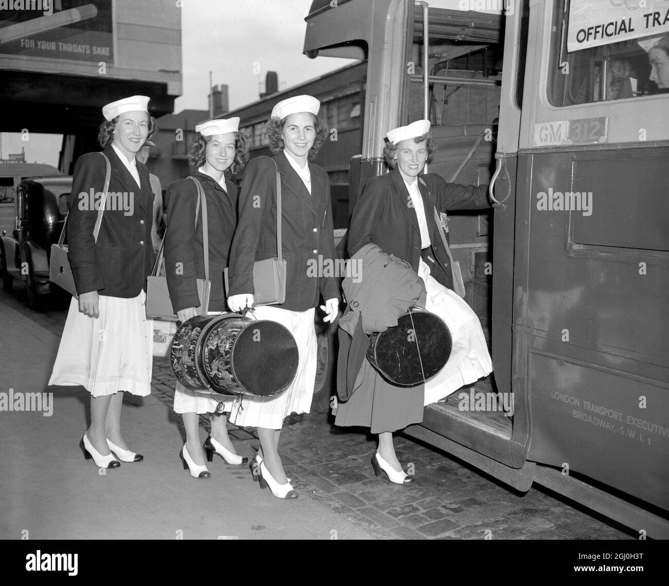 Canadian Olympic girls arrive in London on their way to Camp at ...
