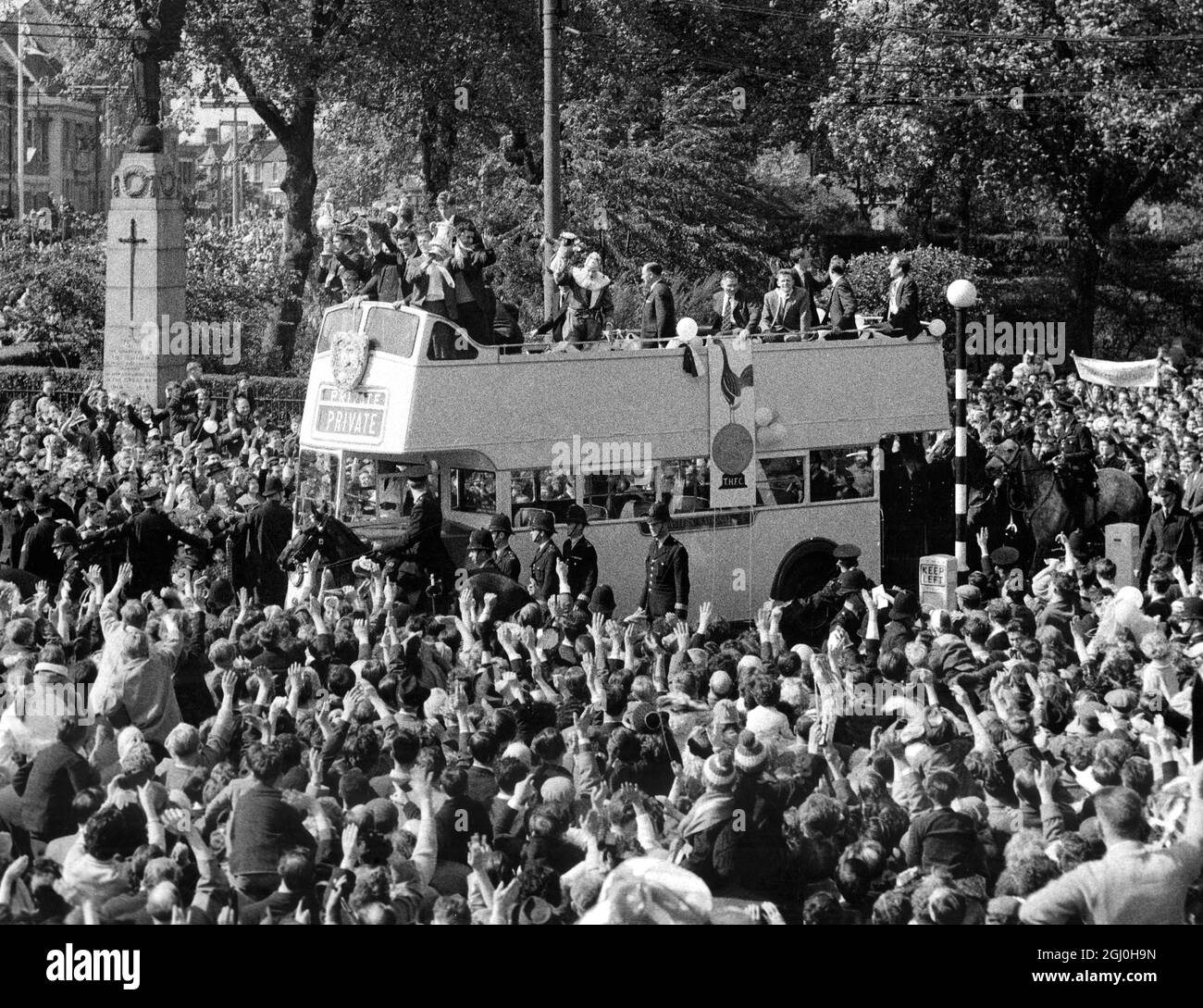 Tottenham town hall Black and White Stock Photos & Images - Alamy