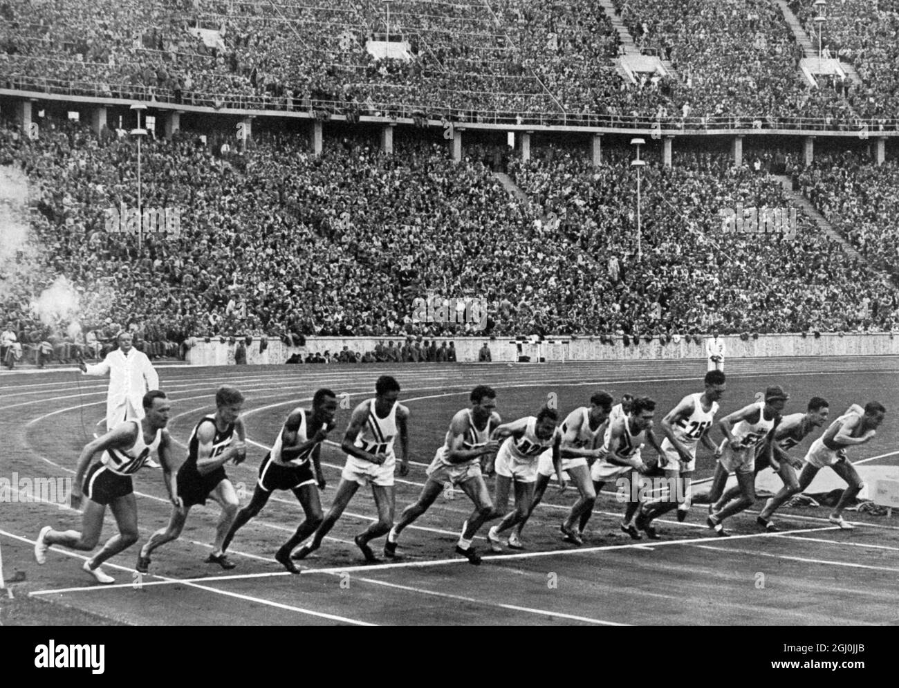 1500m running race Black and White Stock Photos & Images - Alamy