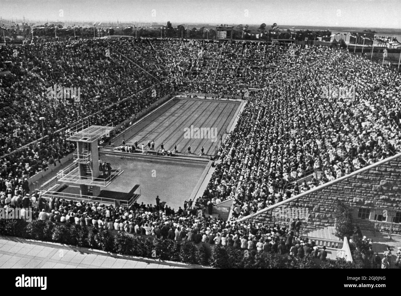 Olympic swimming pool berlin hi-res stock photography and images - Alamy