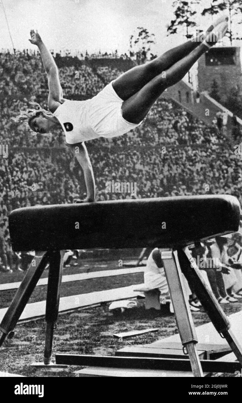 1936 Olympics, Berlin - Anita Barwirth, a member of the German ...