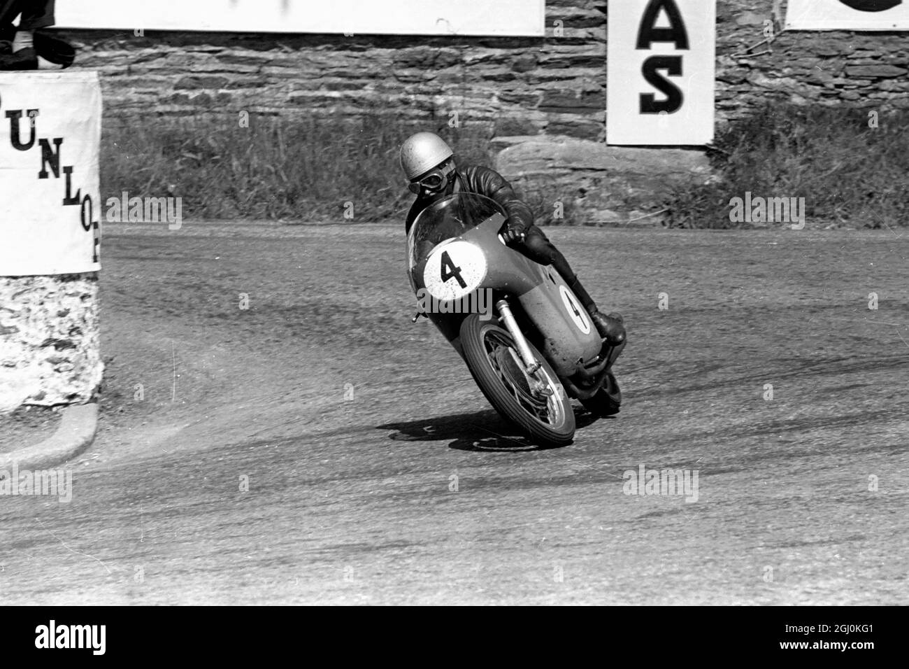 Isle Of Man: 24 year old Rhodesian, Gary Hocking won his first senior T ...