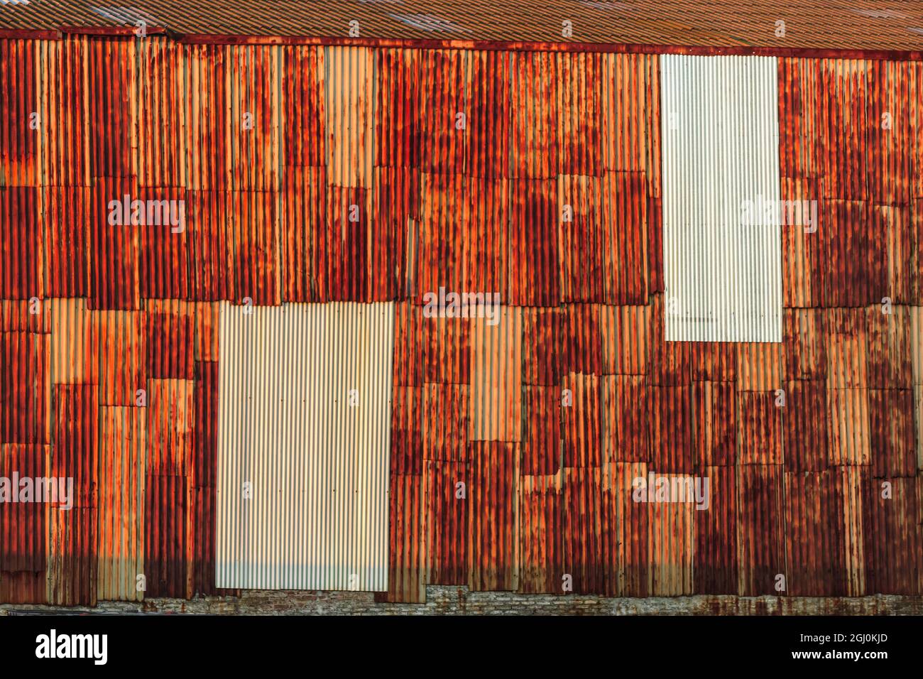 Close-up of rusted corrugated metal panels Stock Photo - Alamy