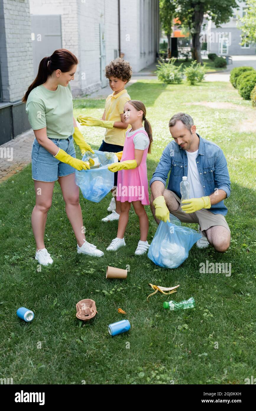 Trash kids hi-res stock photography and images - Alamy