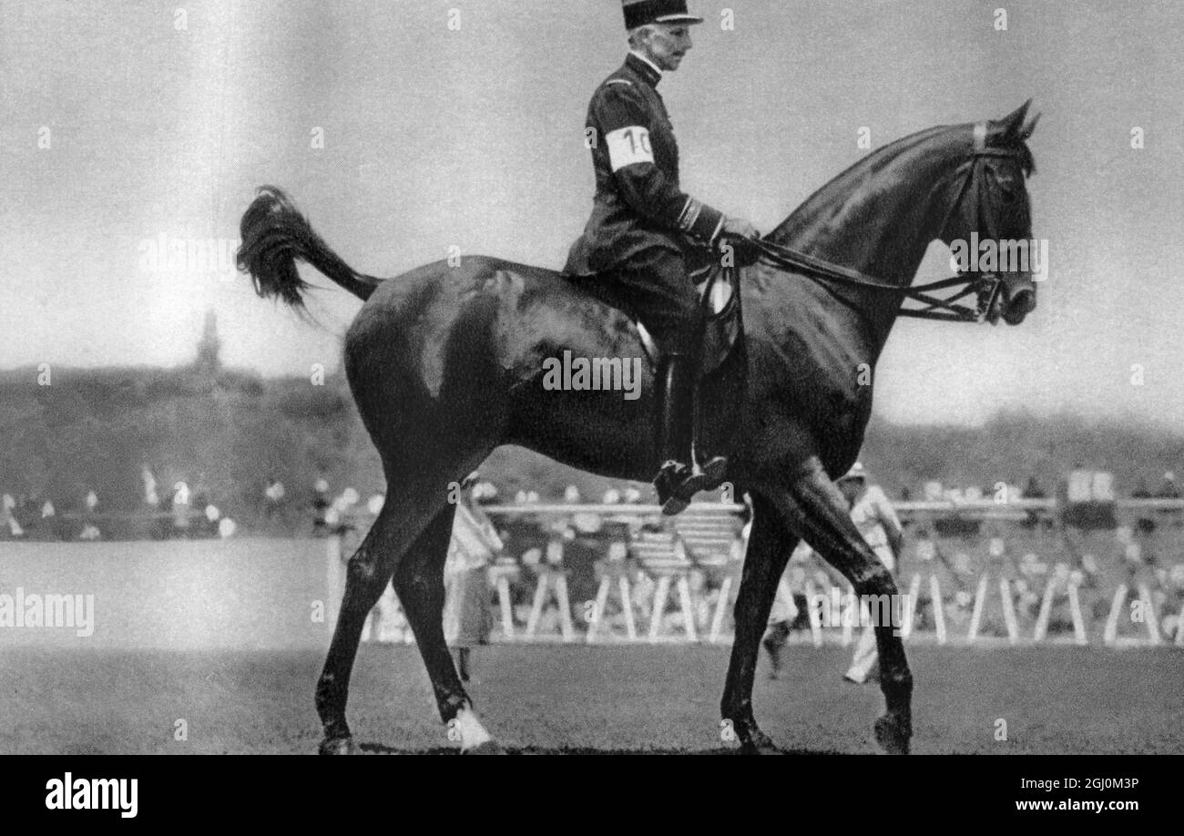 1932 olympics dressage Black and White Stock Photos & Images - Alamy