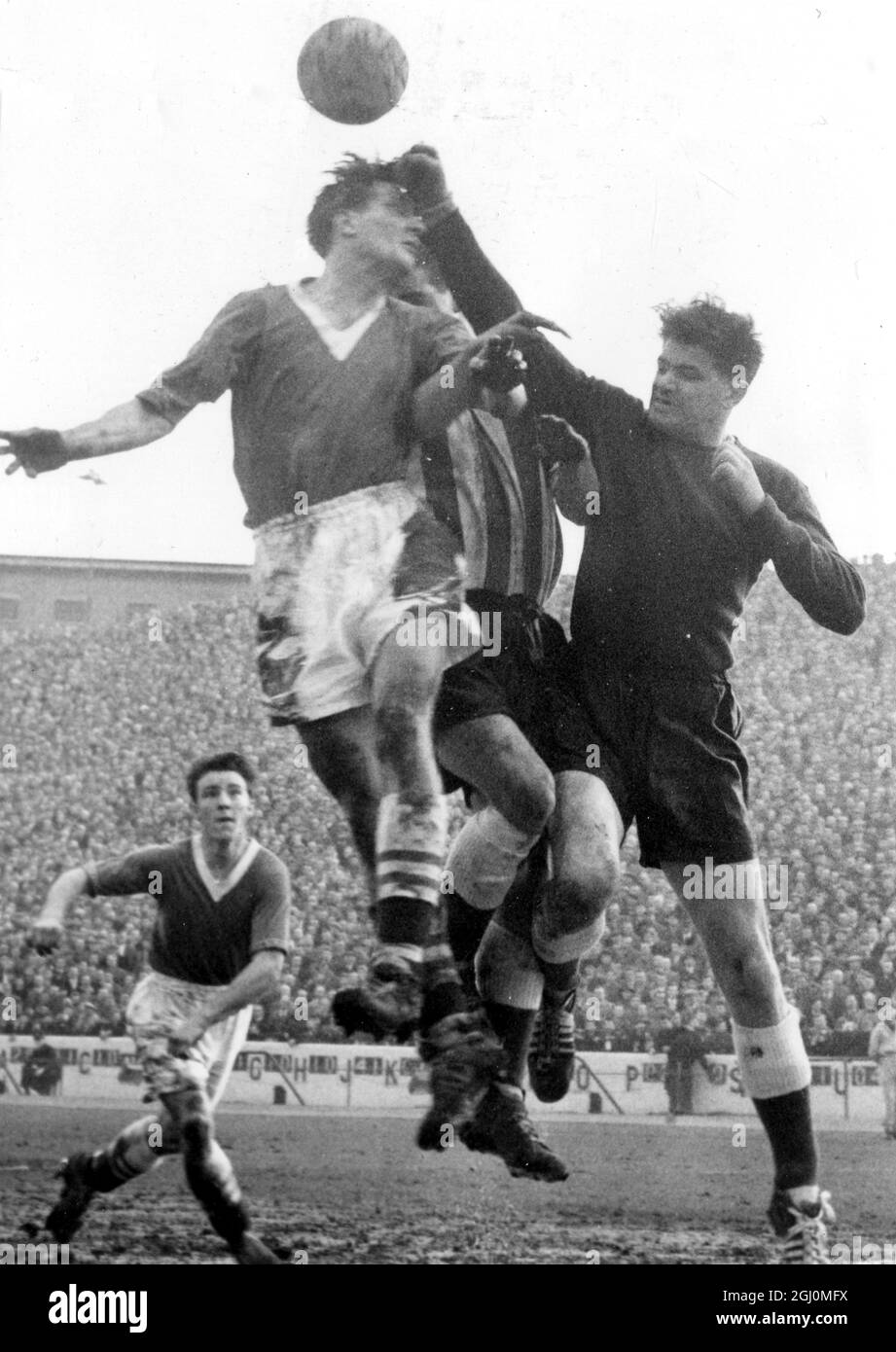 Chelsea stamford bridge Black and White Stock Photos & Images - Alamy