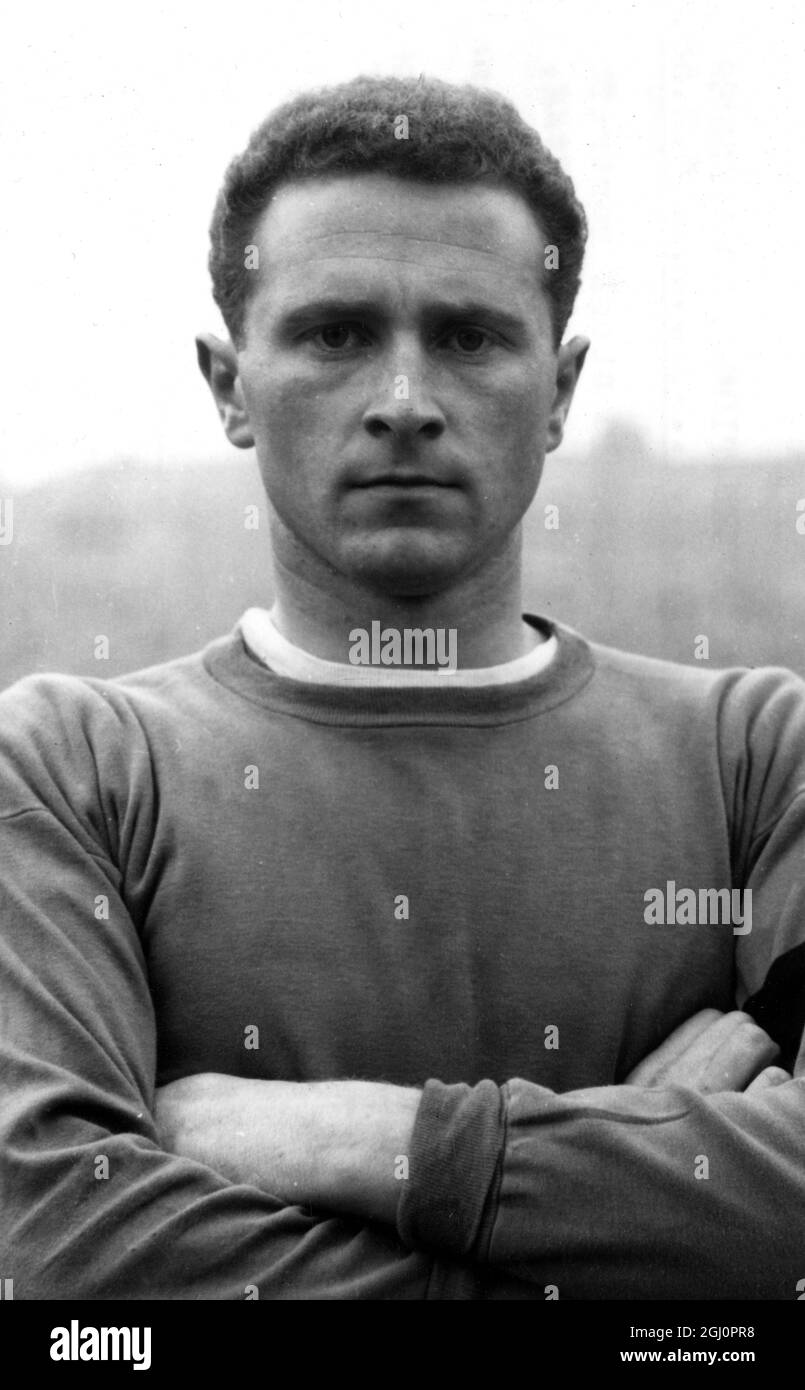 Harry gregg hi-res stock photography and images - Alamy