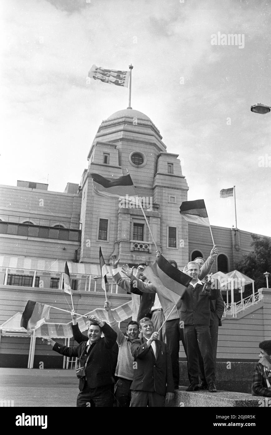 1966 world cup final programme Black and White Stock Photos & Images ...